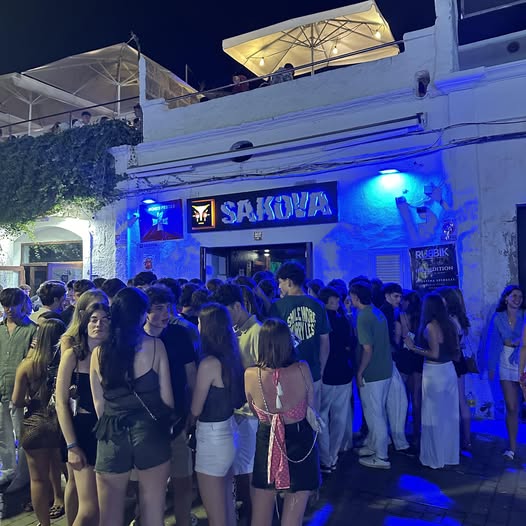Menorca Nightlife | Live music, Danceclubs , Bars and Chill out Lounges ...