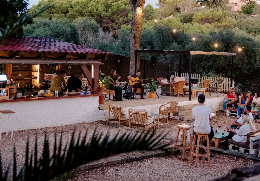 Menorca Nightlife | Live music, Danceclubs , Bars and Chill out Lounges ...